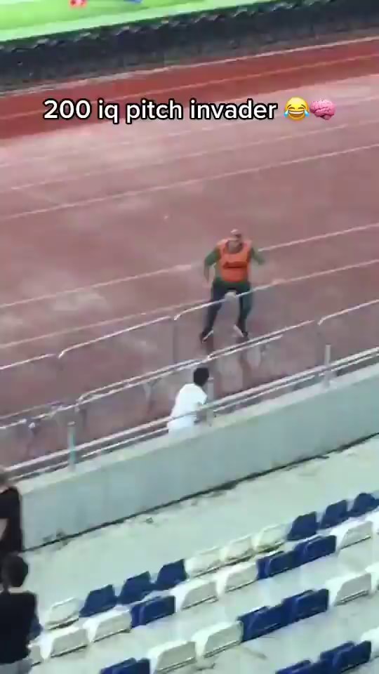 200 iq pitch invader - - iFunny