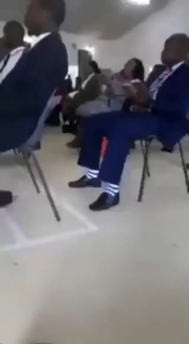 What Could Go Wrong Dozing Off In Church? - iFunny Brazil