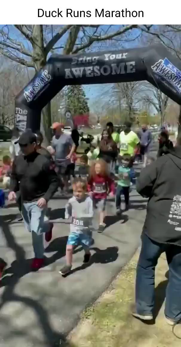Duck Runs Marathon wAY, - iFunny