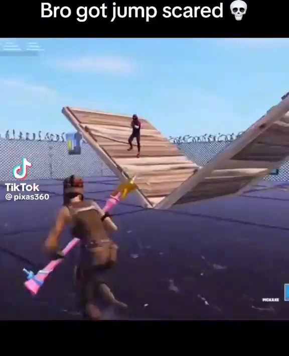 Bro got jump scared TikTok I - iFunny