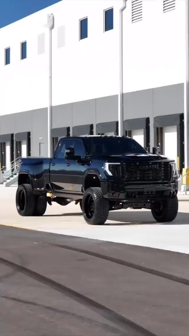 All. Black. Everything. 🏴 2024 GMC 3500HD Denali Ultimate from @nj ...