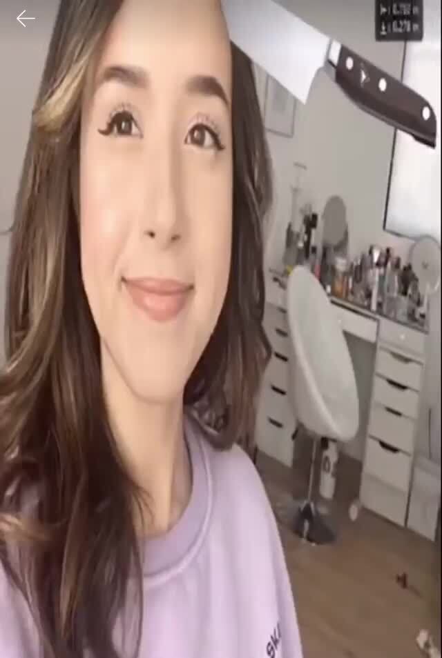 Pokimane is cake - iFunny