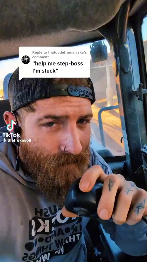 "help me step-boss TikTOK thefrekiwot - iFunny